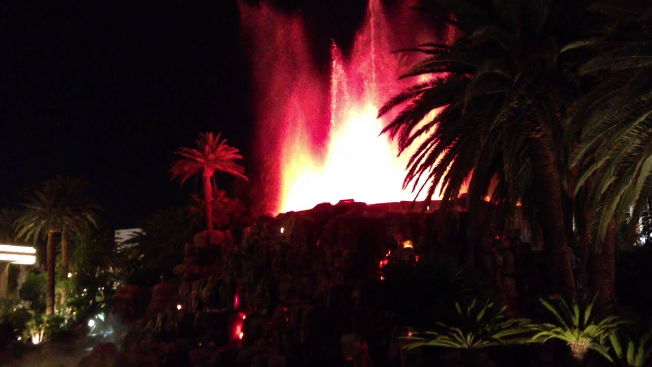 The Mirage: Fire Show (Las Vegas-2014) - YouTube