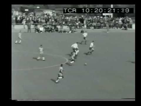 Pele dribble skills - YouTube