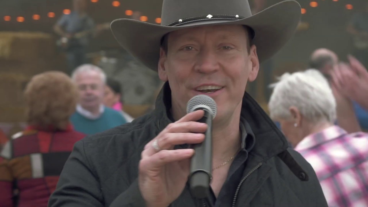 Robert Mizzell - The Farmer (Official Music Video) - YouTube