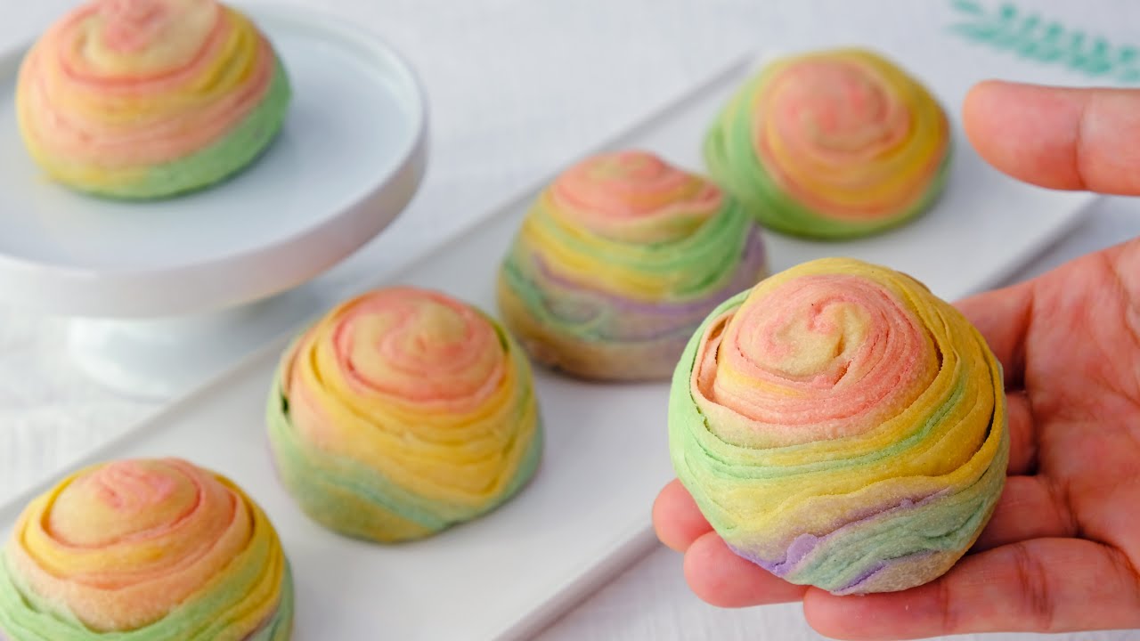 🍍🍍 Rainbow Flaky Pastry Cake with Pineapple Recipe｜凤梨彩虹千层酥 - YouTube