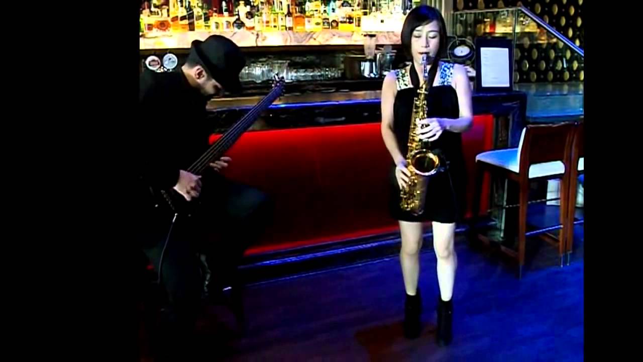 Jazz band SAX AND BASS - YouTube