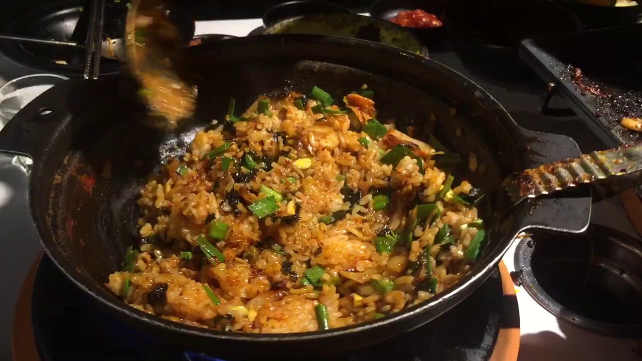 Eight Korean BBQ - Fried Rice Action - YouTube