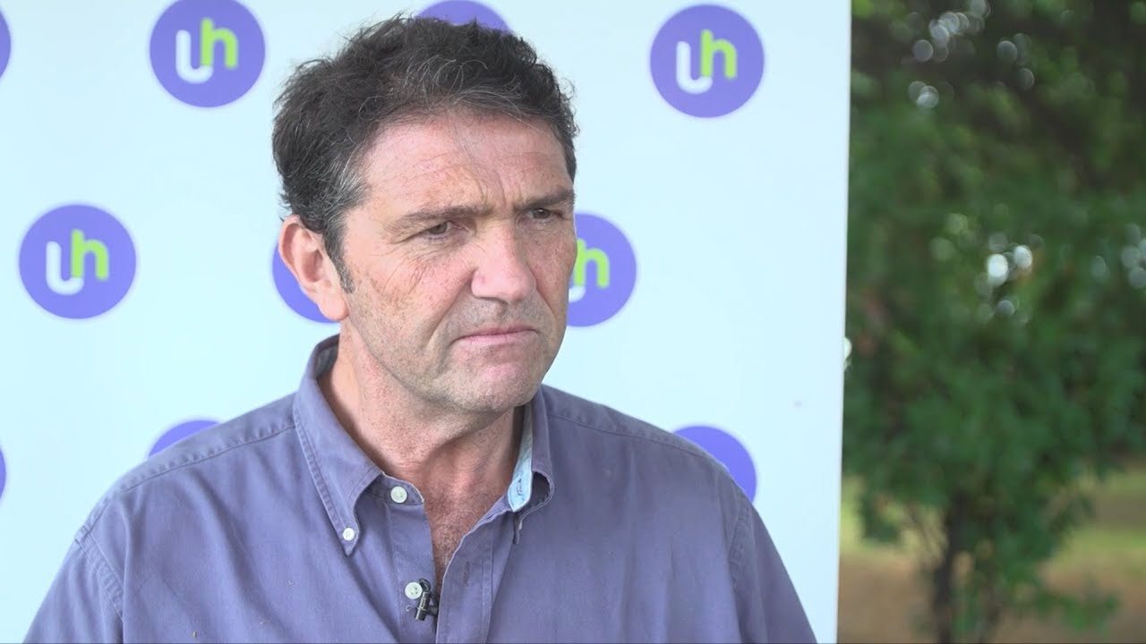 Prof. Miles Prince: Phase III ACANZA Trial: Final results -ICML 2017 ...