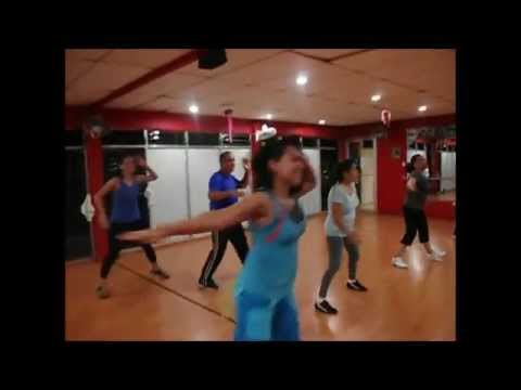 CLASES DE RITMOS LATINOS EN STUDIO BÁILALO - YouTube