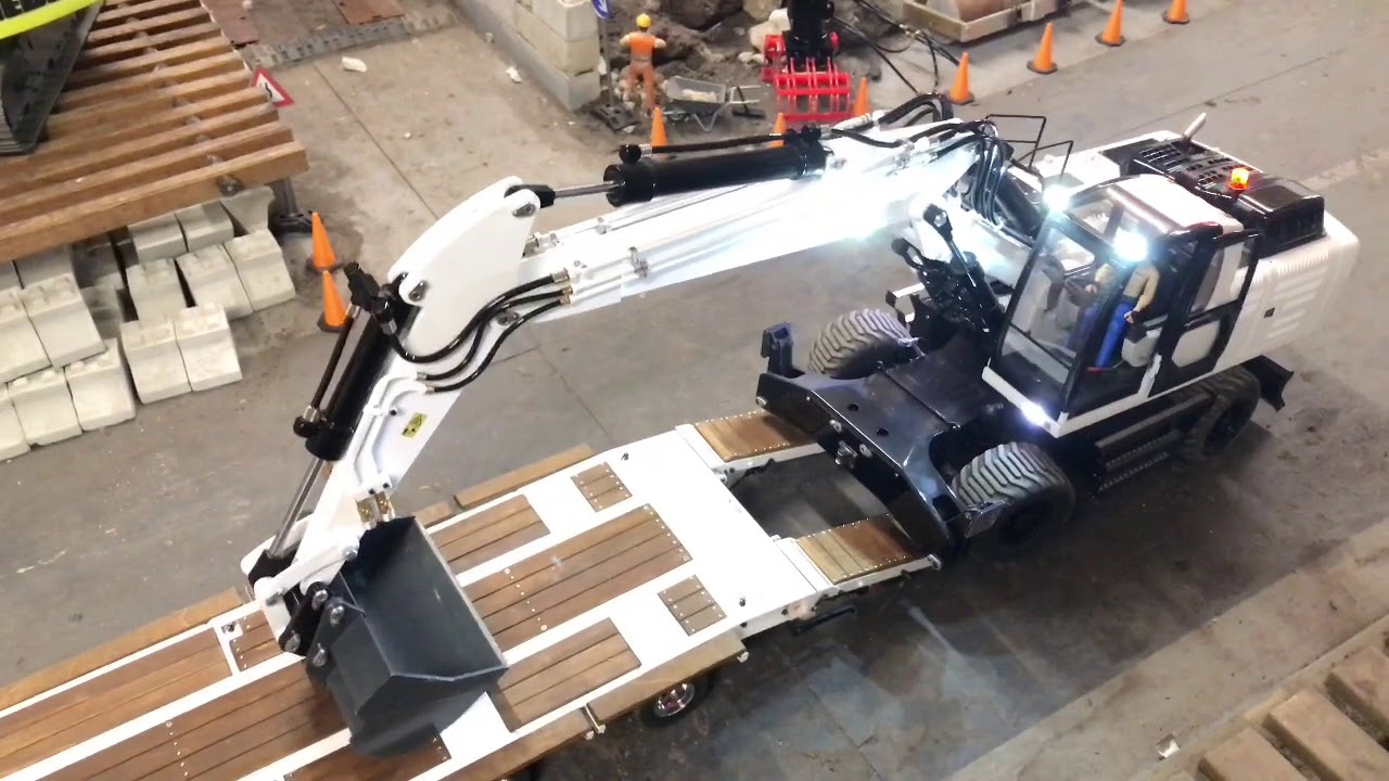 Rc dream machine Demolition team - YouTube