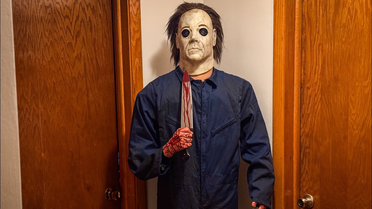 Gemmy 2010 Halloween Life Size Animated Michael Myers - YouTube