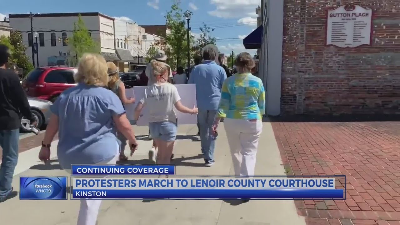 Protesters march to Lenoir County Courthouse - YouTube