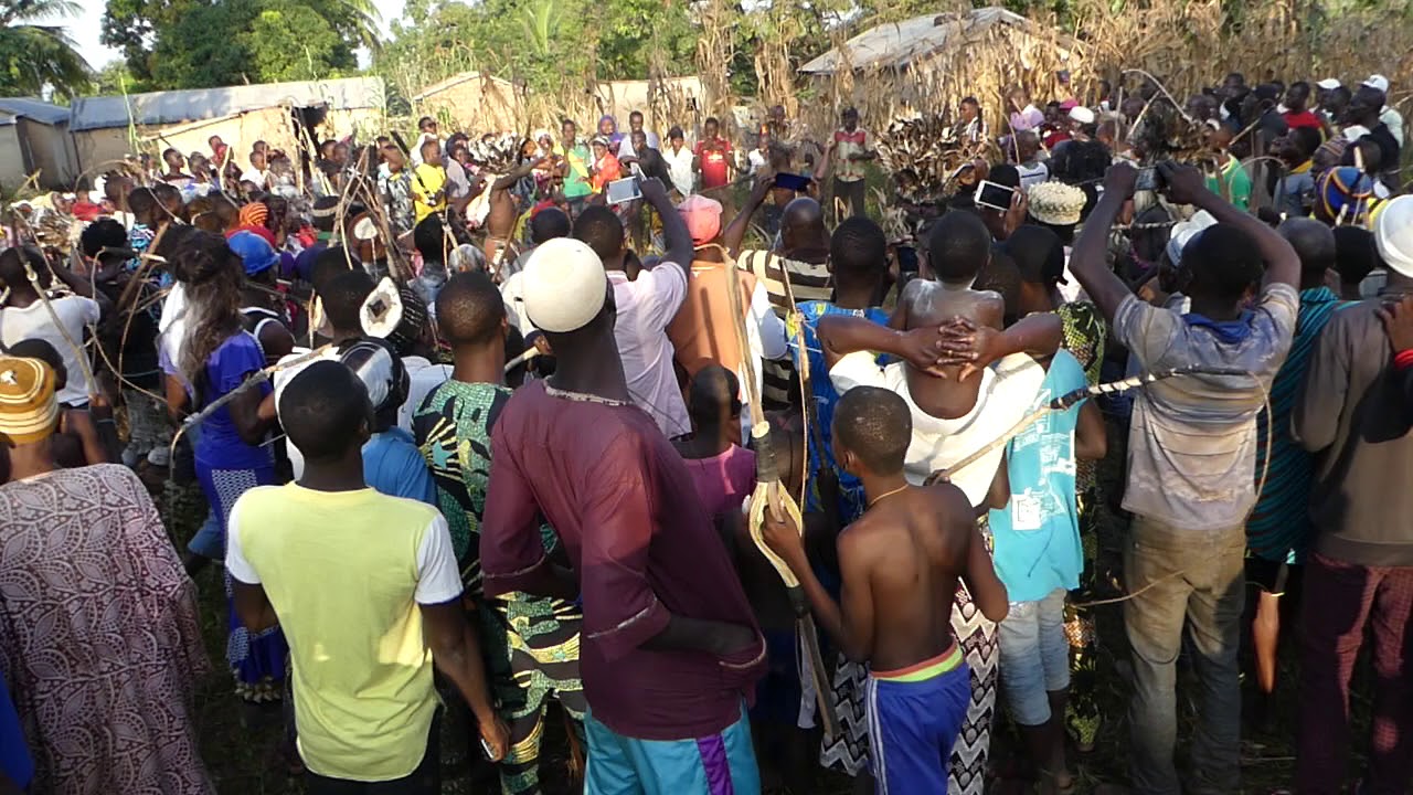 KAMUHU chez les LOKPA, vidéo qui peut choquer. - YouTube
