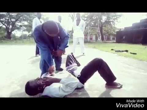 How to throw someone to the ground in a fight - YouTube
