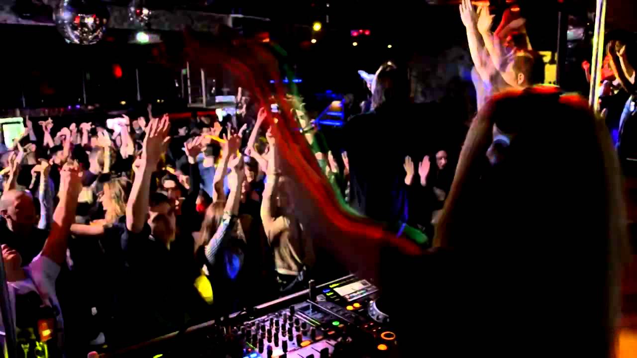 VIBE PARTY & DJ ZIMBA @ MUSIC HALL - YouTube
