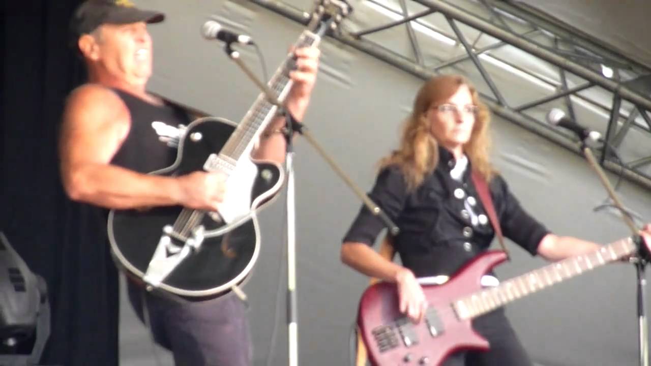 The Ron Hubbard Band: Set My Chickens Free, Drivin' My Iceberg - YouTube