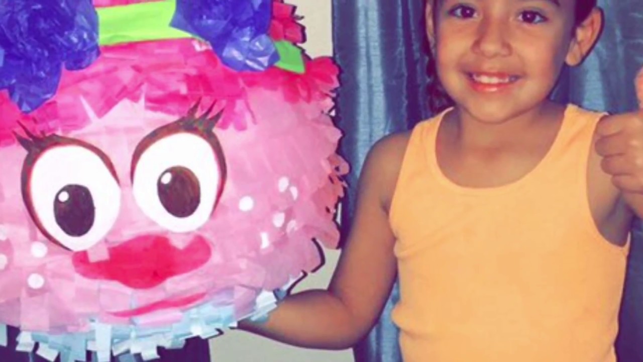 How to make a Poppy Piñata ( part 3) - YouTube