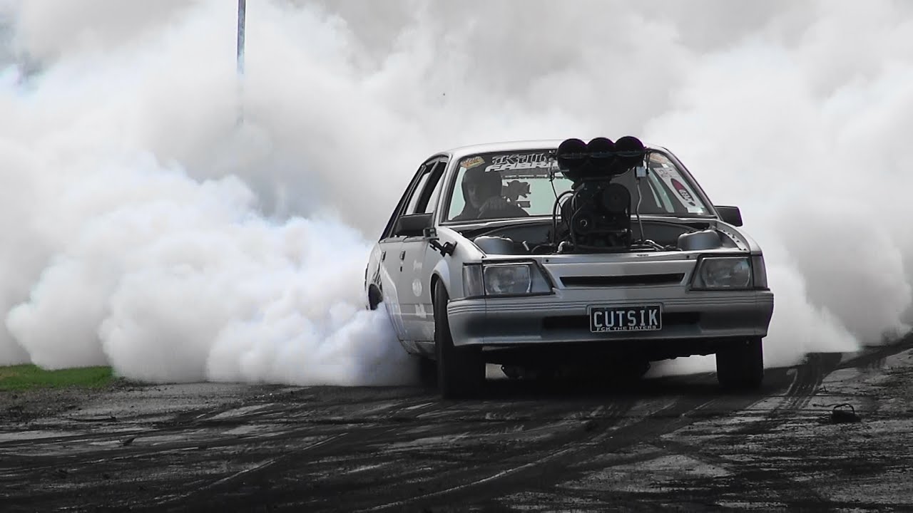CUTSIK BLOWN V8 COMMODORE 2ND PLACE AT UBC 7 2015 - YouTube