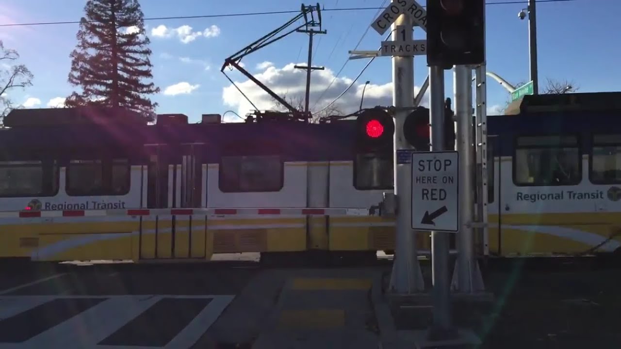 Blue Ravine Road Crossing, Sacramento Light Rail, Siemens Trams, New ...