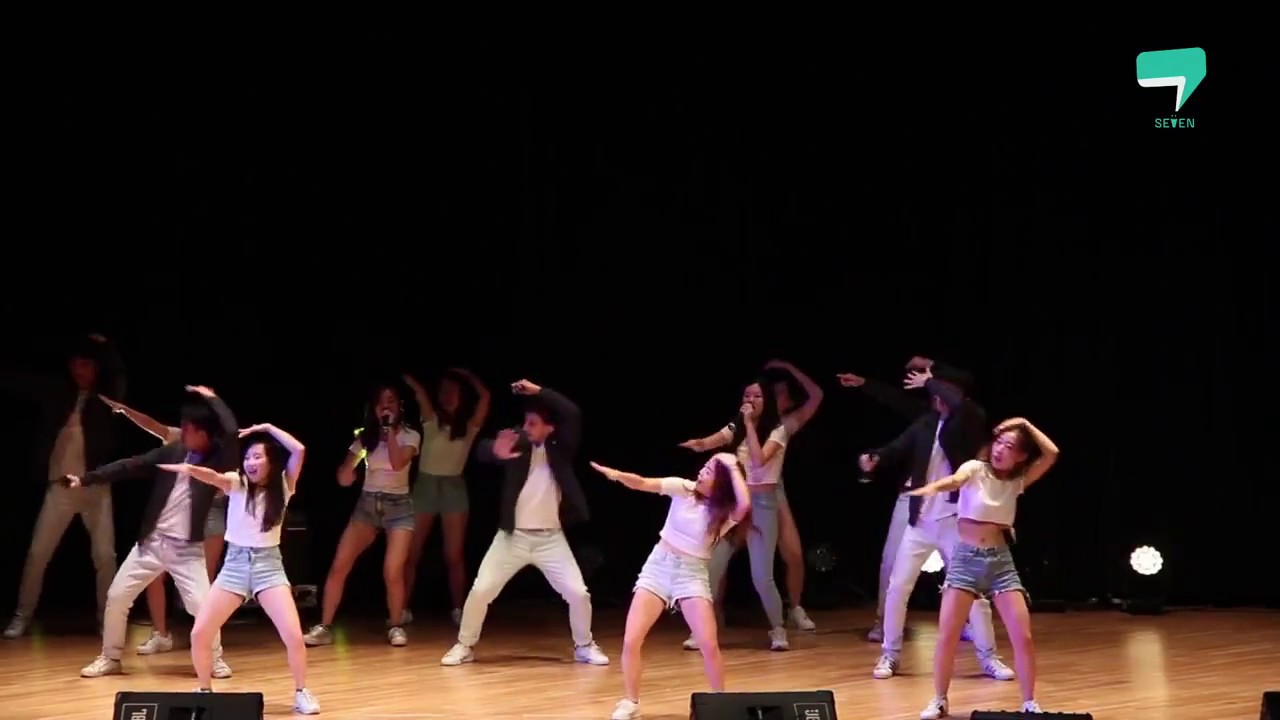 Interhall Singcon Hall 7 performance (Group) - YouTube