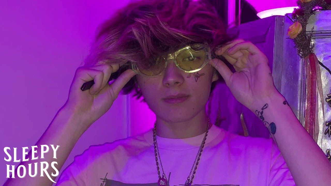 Hella Sketchy - Too Much - YouTube