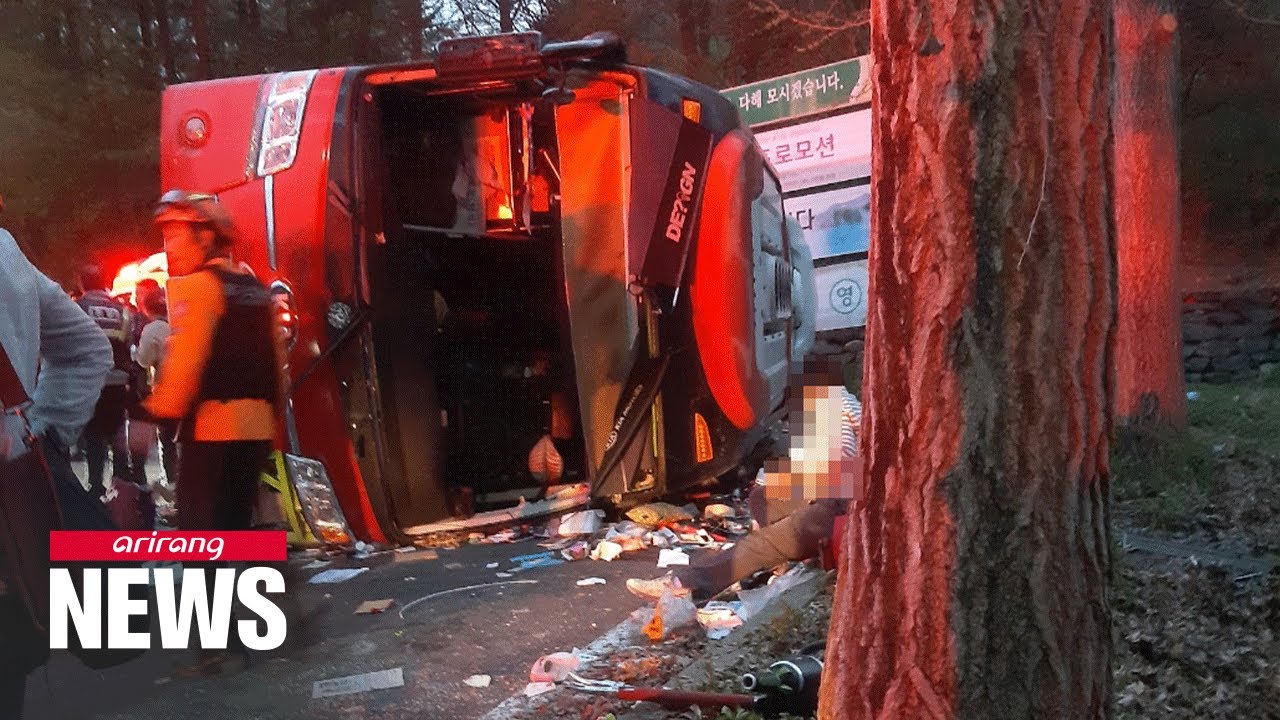1 Israeli dead, 34 injured in tourist bus accident in Chungju - YouTube