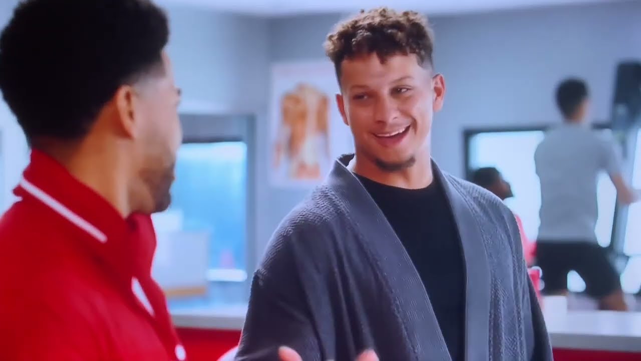 State Farm insurance NEWEST TV commercial with Patrick Maholmes🏈 - YouTube