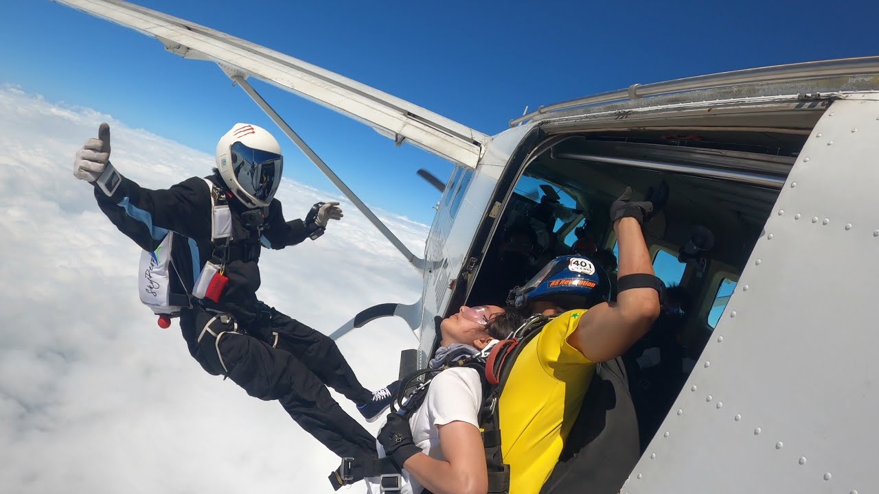 Kristine's first tandem skydive at Tokyo Skydiving Club - YouTube