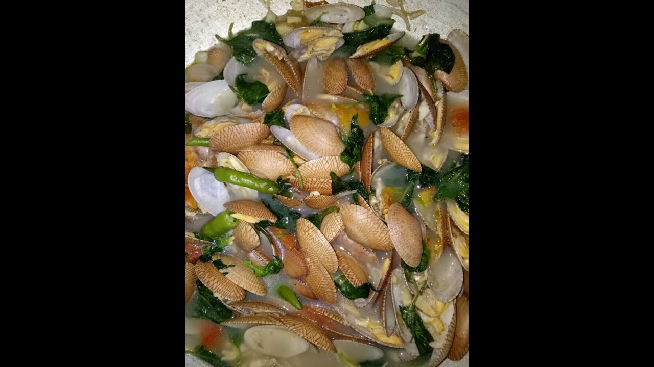Tinolang Halaan / Clam Soup - YouTube