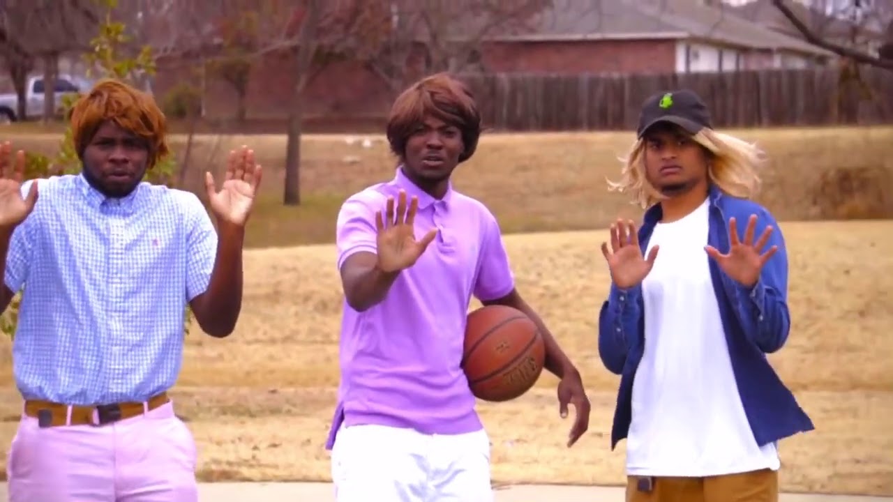 whoa calm down jamal, don’t pull out the 9 😳 - YouTube