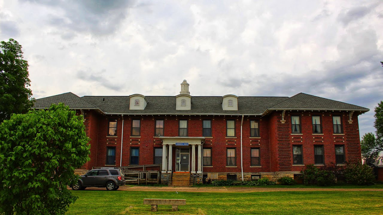 Urban Explorations: Edinburgh Manor - YouTube