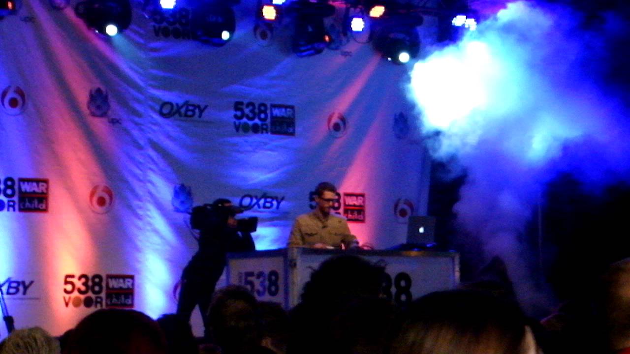 DJ Basto 538 War Child in meppel - YouTube