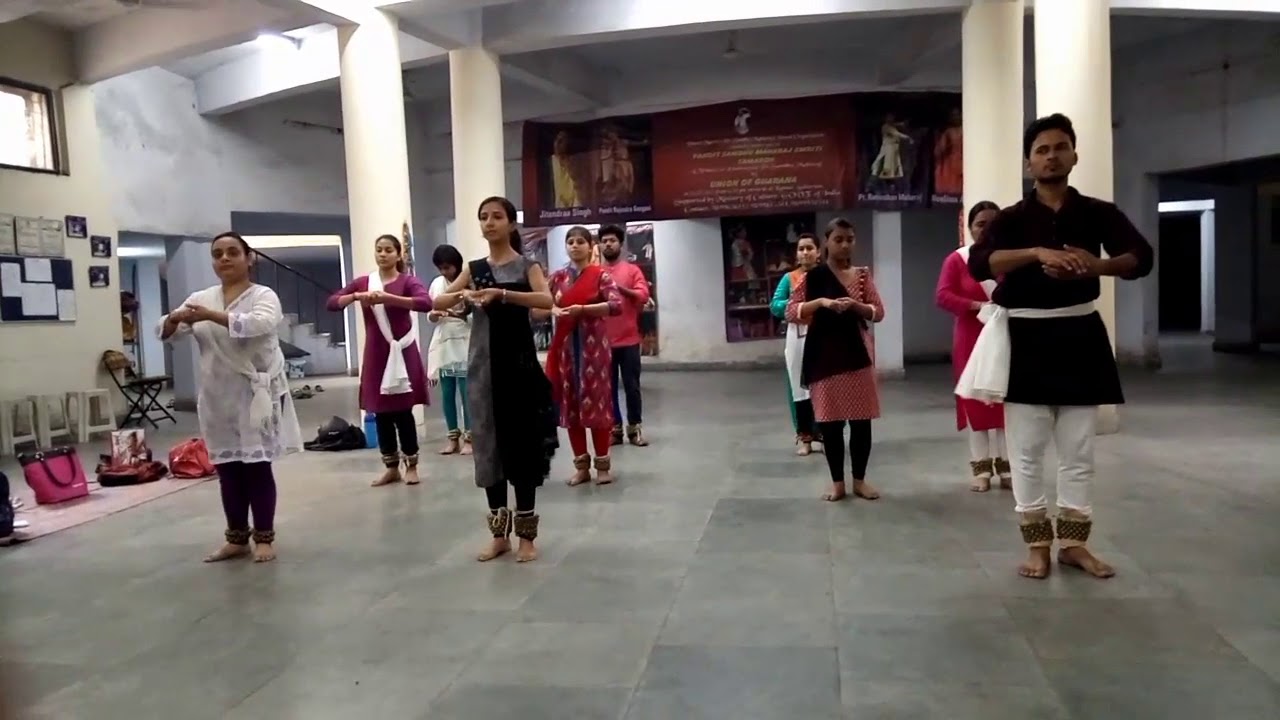 Basic Tatkar with different paltas of kathak with Pt. Rammohan Maharaj ...