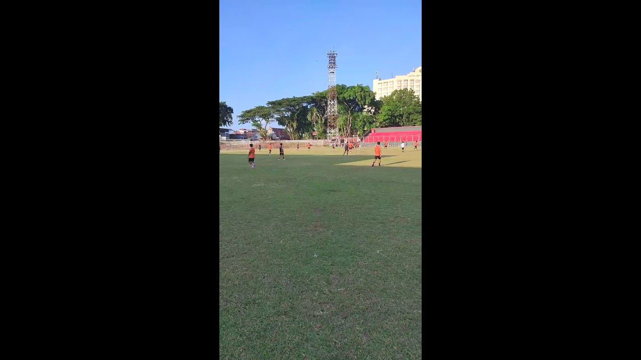 LIVE REPORT - Latihan Sulut United FC di Stadion Klabat Manado - YouTube