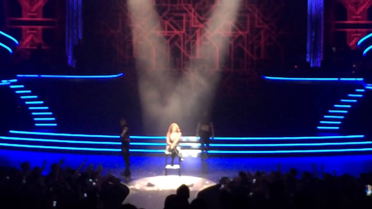 Freakshow & Alien live - YouTube