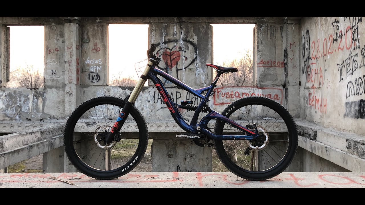 GT FURY EXPERT 2016 Downhill Bike - YouTube