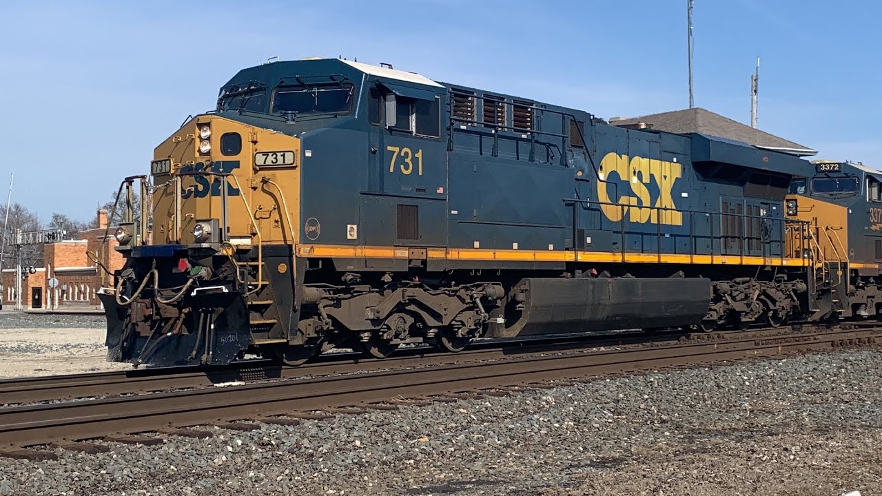 CSX M369-08 with 731 Leading - YouTube