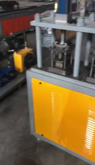 A máquina de 5 puchine da estação de trabalho para a barra do ...
