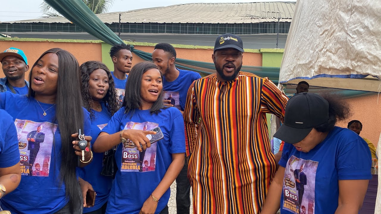 ODUNLADE ADEKOLA OLD STUDENTS SURPRISED HIM ON HIS BIRTHDAY - YouTube
