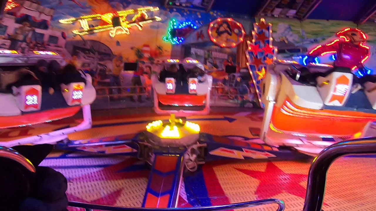 Commander (Shake R5, Mondial) On ride fête foraine de crange Decembre ...