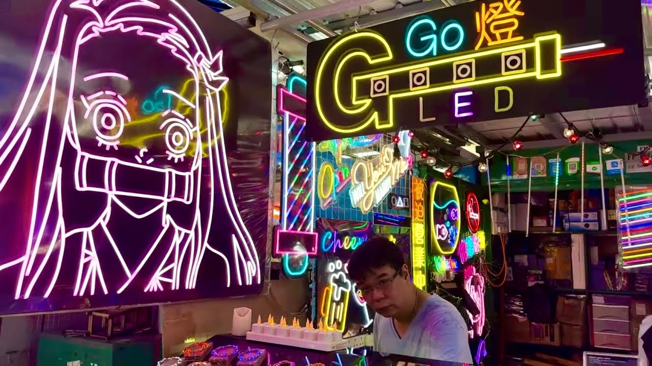 🇭🇰 Flea Market Tour: Cheap & Used Electronic Goods in Hong Kong (Apliu Street) - YouTube