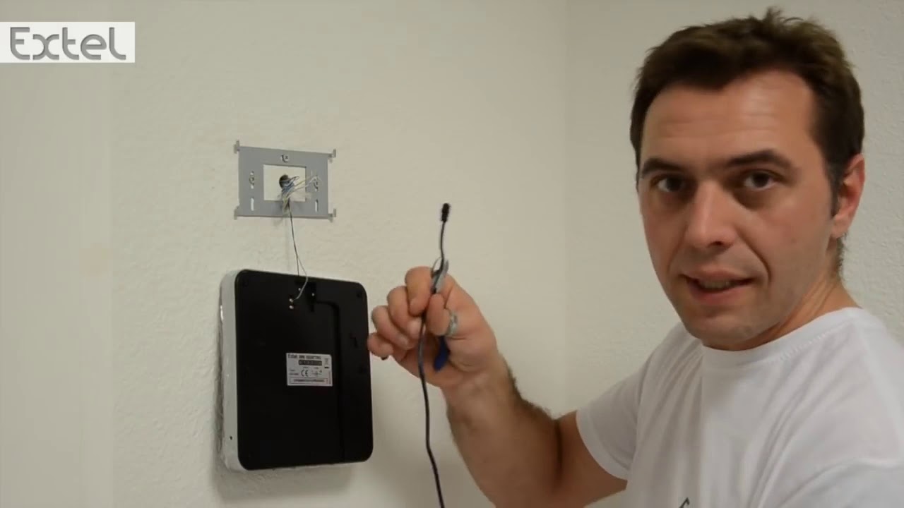 QUATTRO Installation du visiophone EXTEL portier vidéo - YouTube