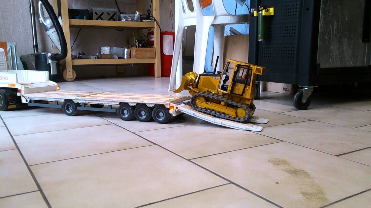 dozer johnn deere rc - YouTube