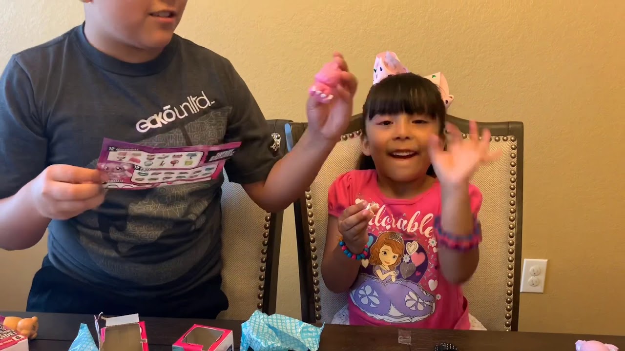 Opening tic tac toy - YouTube