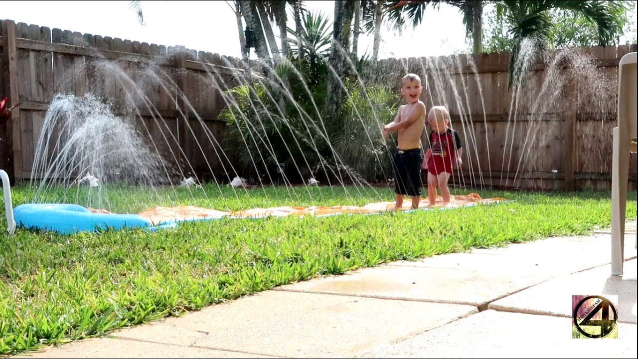 BACKYARD SPLASH PARTY! - YouTube