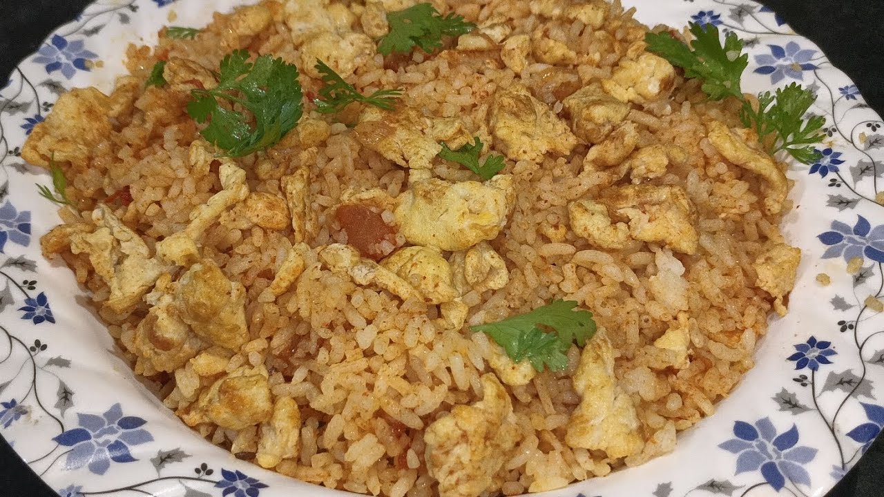 Spicy Egg rice || 10 Minutes Mai Banne Vala Egg Rice - YouTube