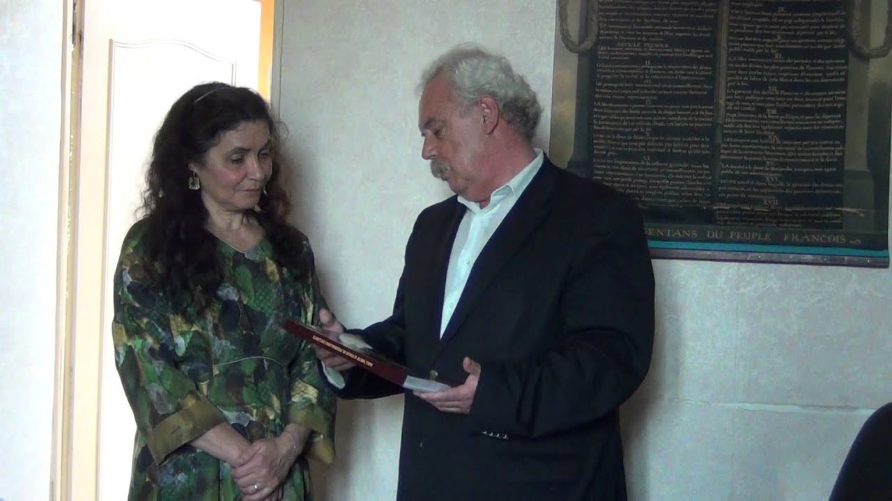 Maria TORRELLI et J.L. MARCHENOIR - Remise de l'ALBO "DE L'UNITÉ ...