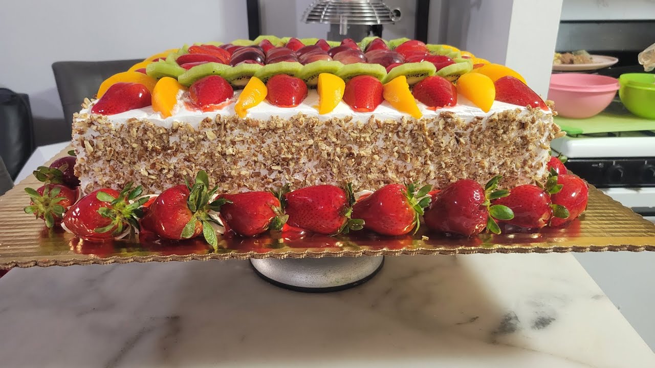 pastel de moca 3 leches con frutas [media plancha] - YouTube