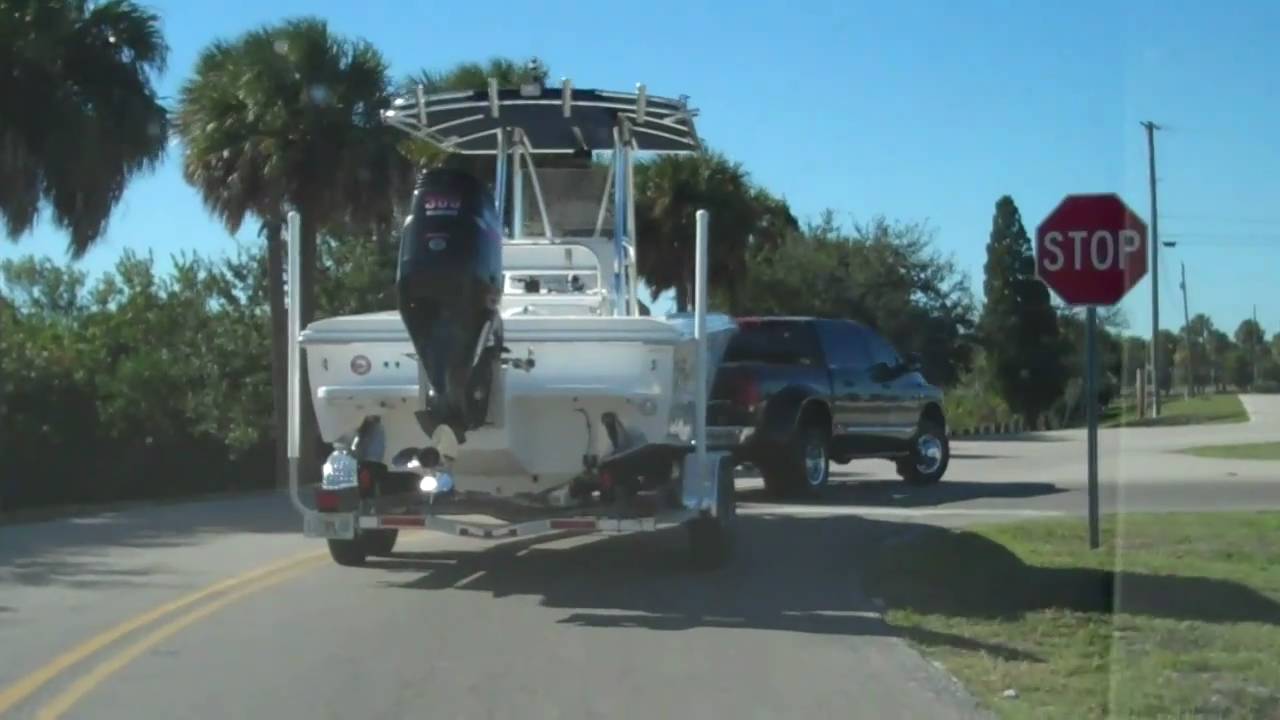 Trailering a Rabco 28 Center Console - YouTube