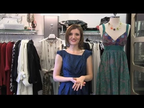 What exactly is an empire cut dress and how to style it?