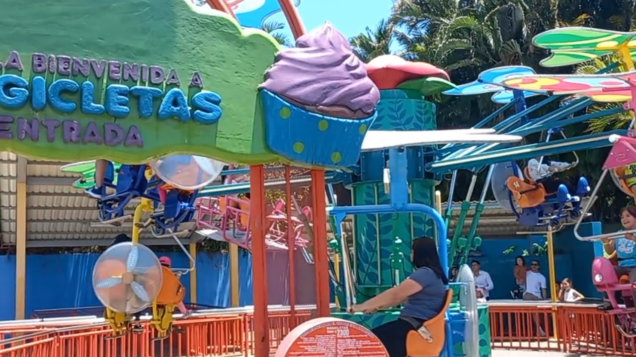 Plaza Tío Conejo. Parque de diversiones. Un mundo de fantasía - YouTube