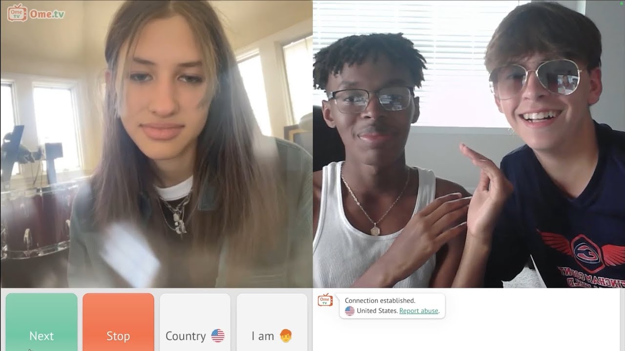 Who’s Hotter? Omegle Girls Decide & Loser Gets Slapped! - YouTube