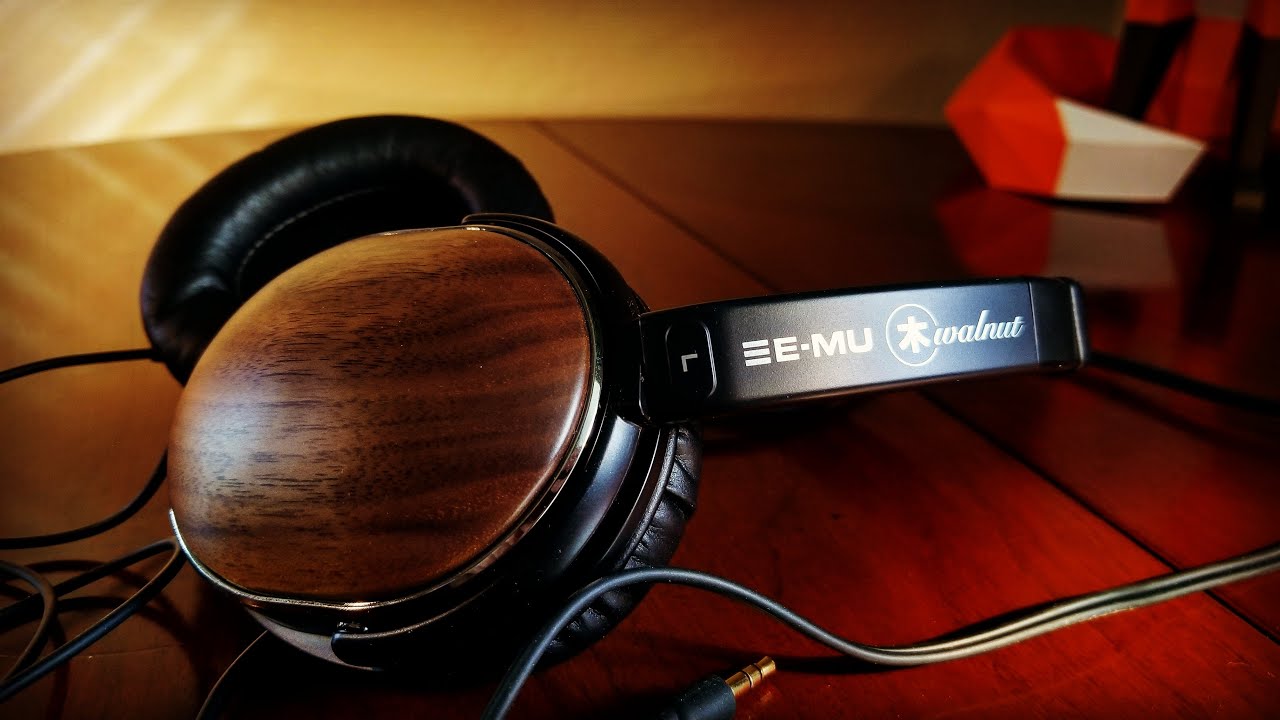 An Audiophile's Review of the E-MU Walnuts - YouTube