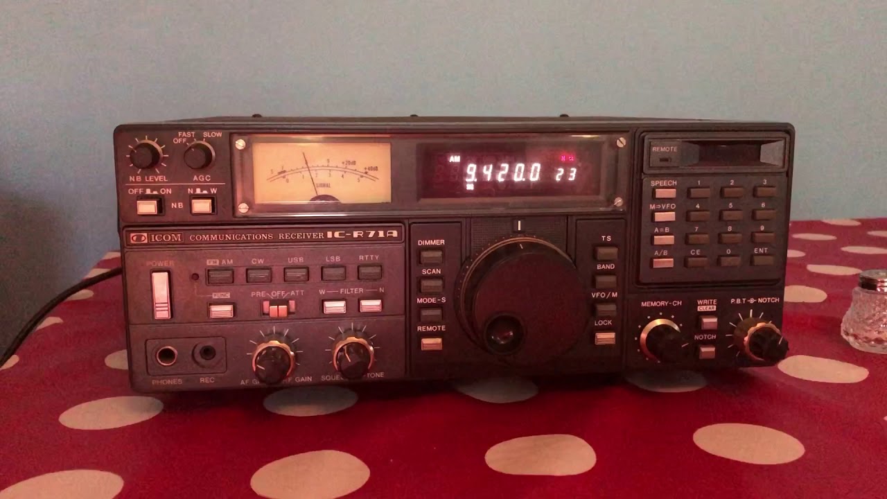 ICOM IC-R71A Ham/General Coverage Communications Receiver Demonstration ...