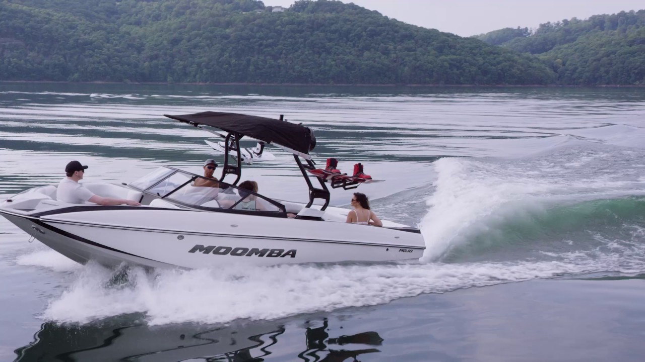 2017 Moomba Mojo - YouTube